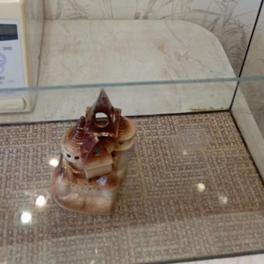 Аквариум с верхней крышкой