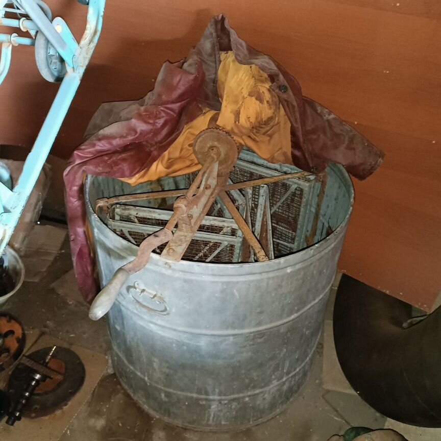 Медогонка и 4 улия