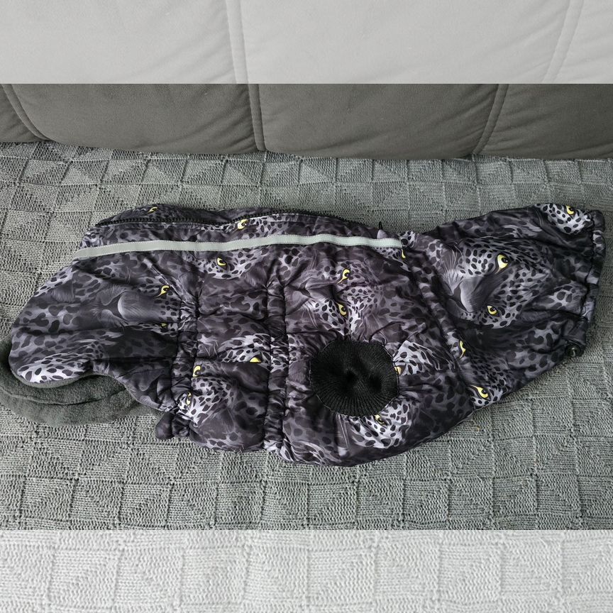 Зимняя куртка для собак средних пород