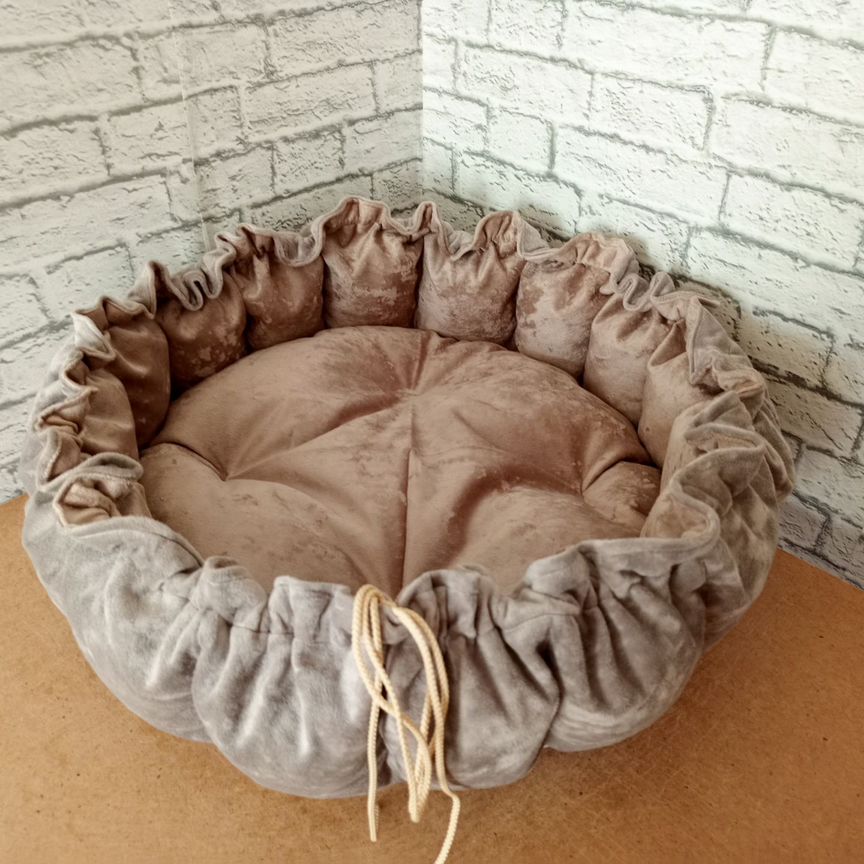 Лежанка для собак И кошек "велюр"