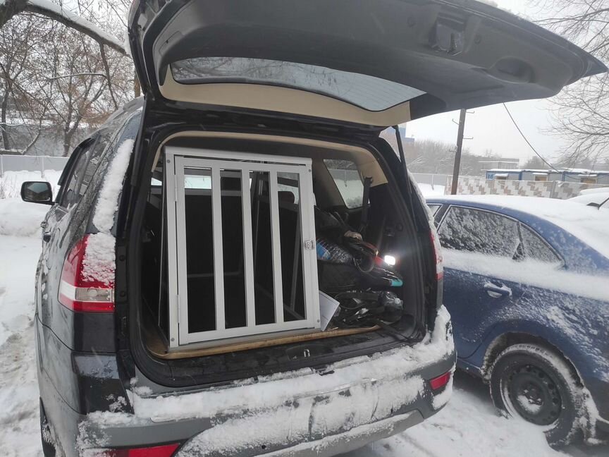 Клетка для собак в автомобиль