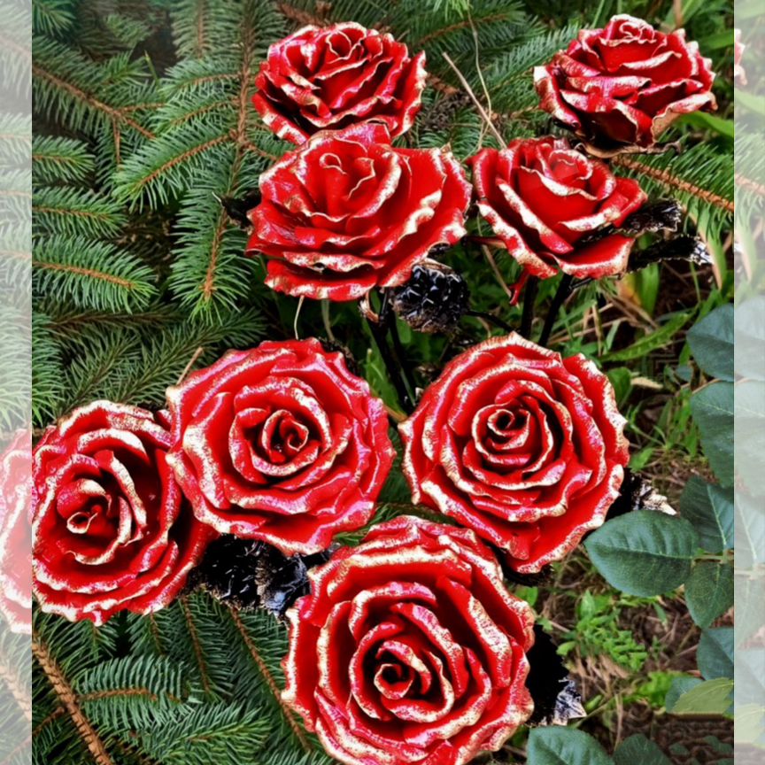 Роза кованая и другие цветы