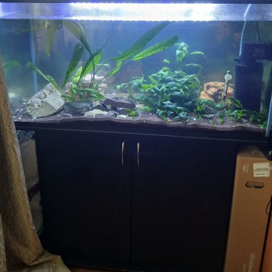 Аквариум с тумбой 200л