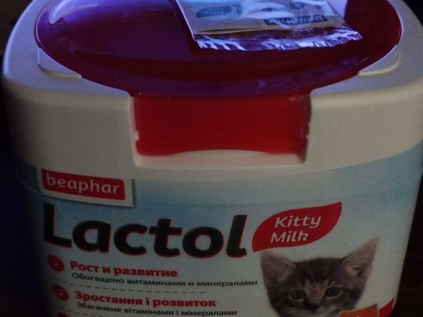 Отдам заменитель кошачьего молока Лактол