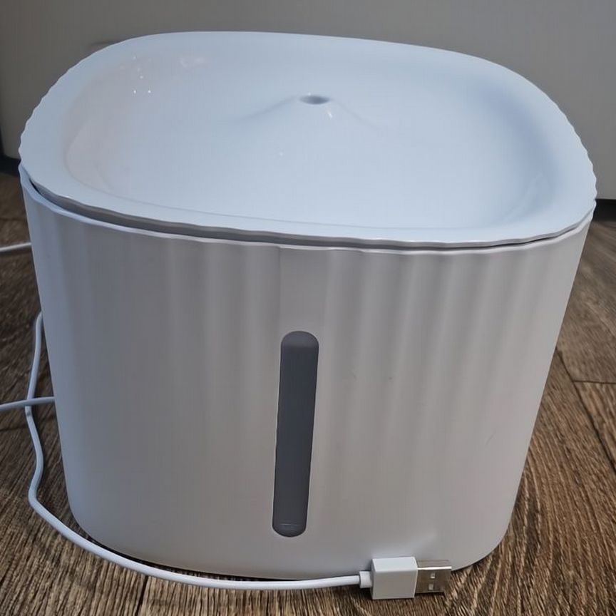 Фонтан поилка для кошек