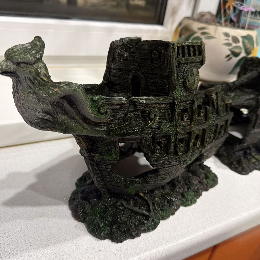 Корабль в аквариум