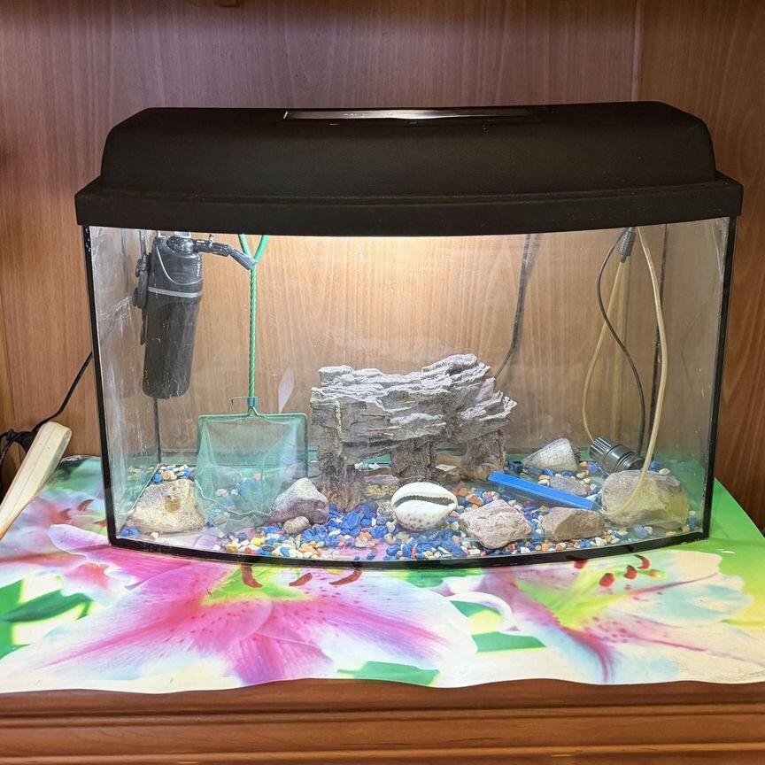 Аквариум с фильтром и светом
