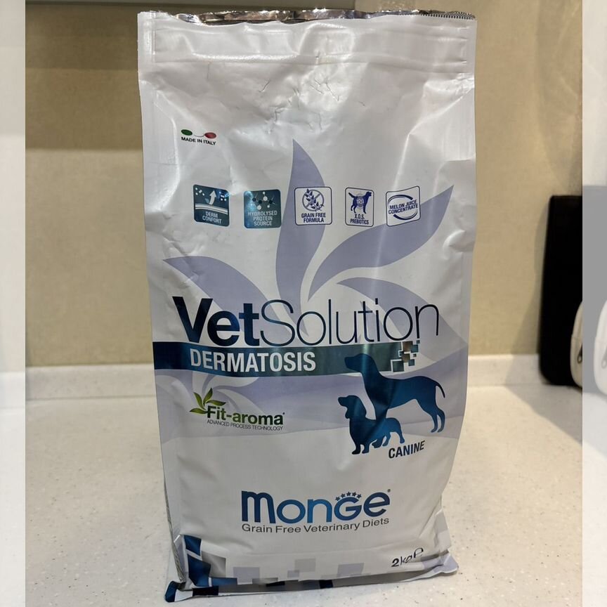 Корм для собак monge dermatosis