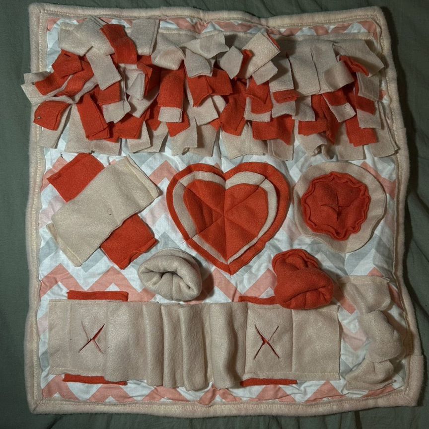 Коврик для собак игральный