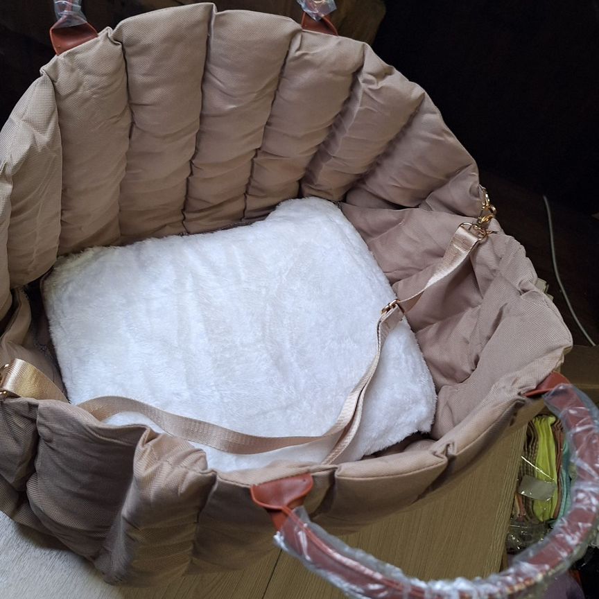 Переноска для собак и кошек