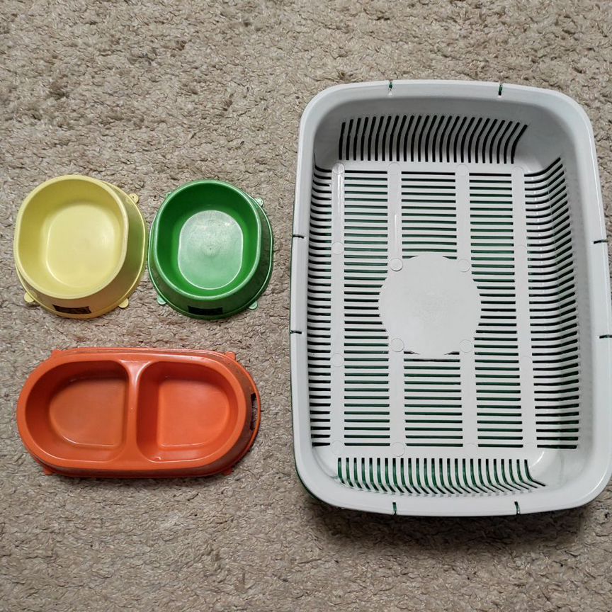 Лоток и миски для кошек