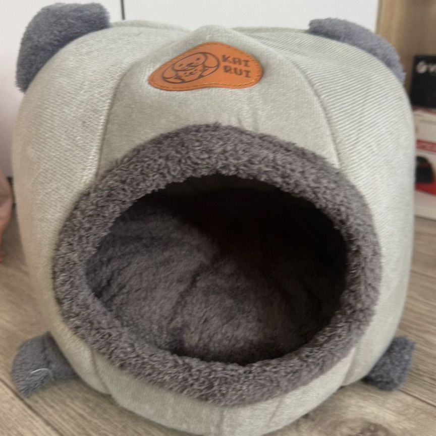 Лежанка для кошек и собак