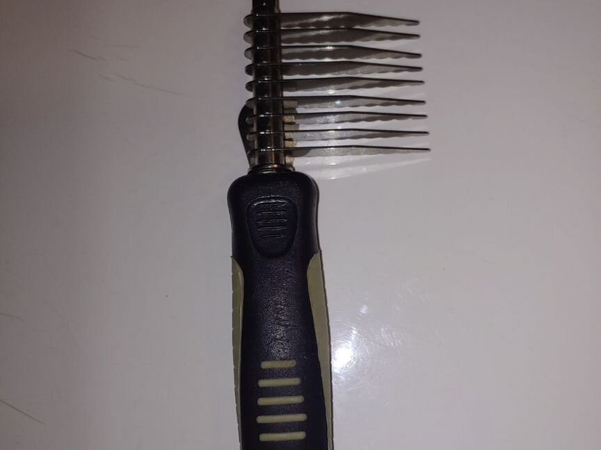 Колтунорез боковой