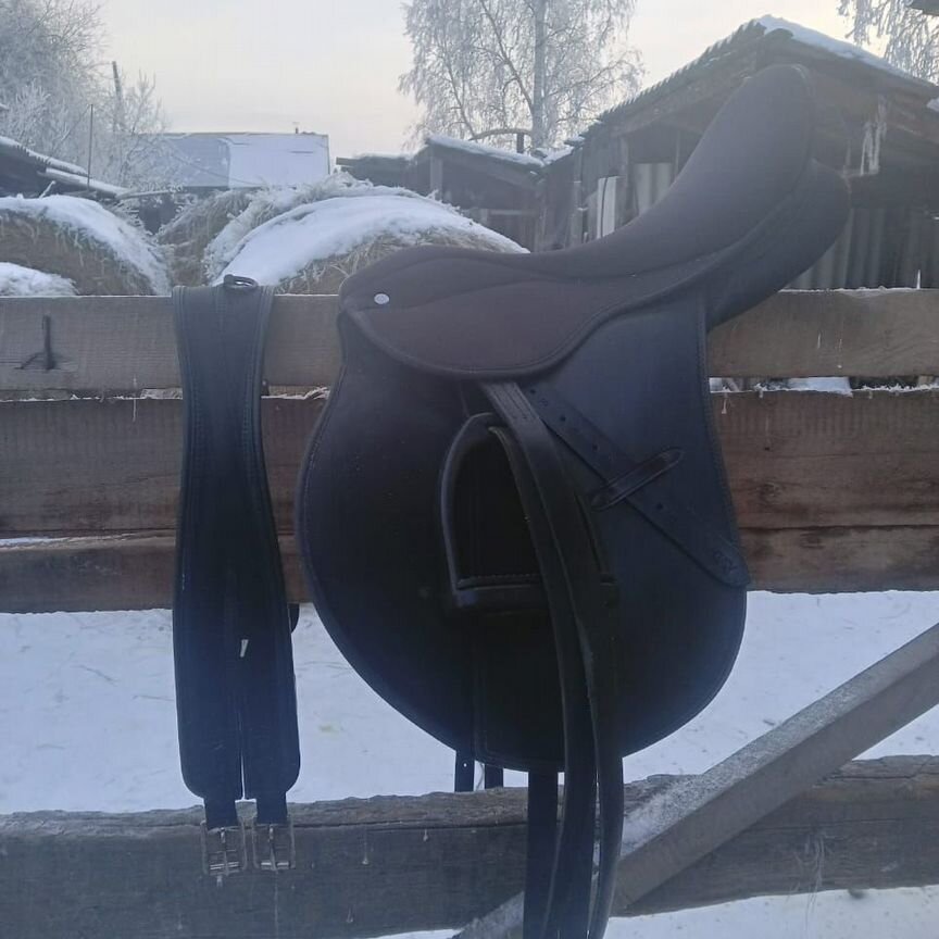 Седло для лошади