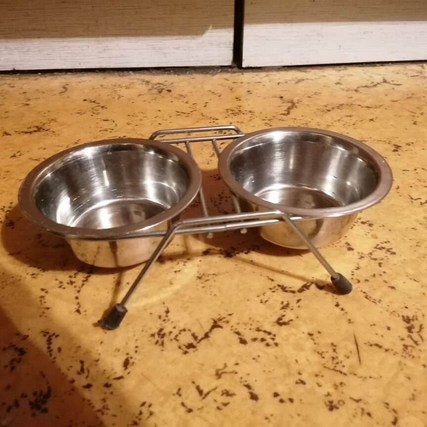 Миски на подставке для кошек и собачек