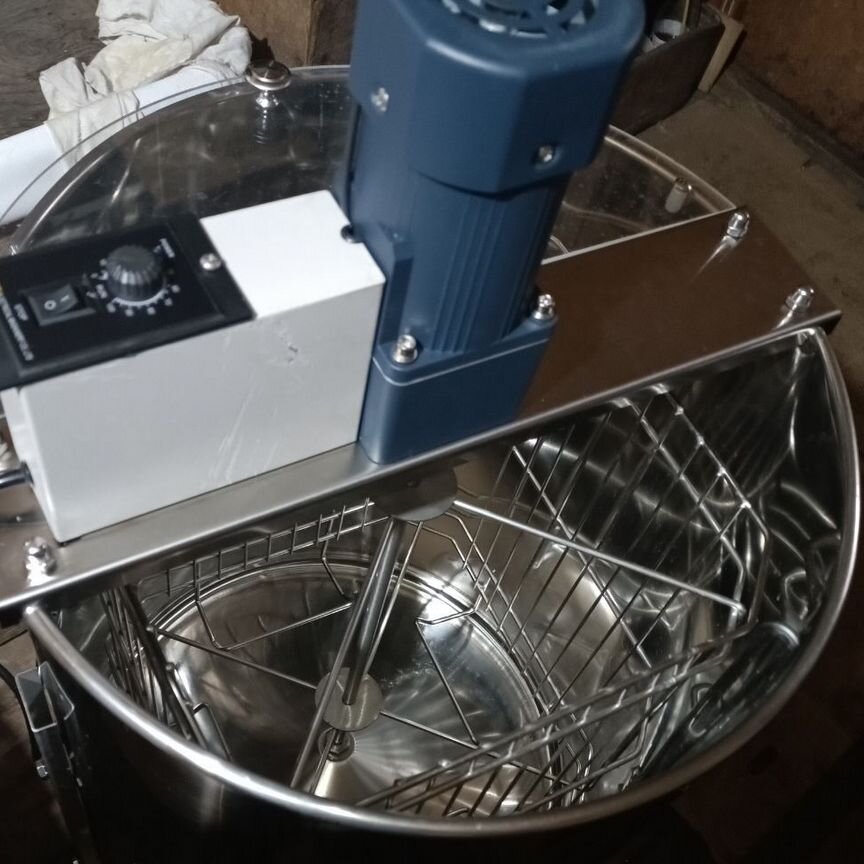 Медогонка 4 рамочная электрическая