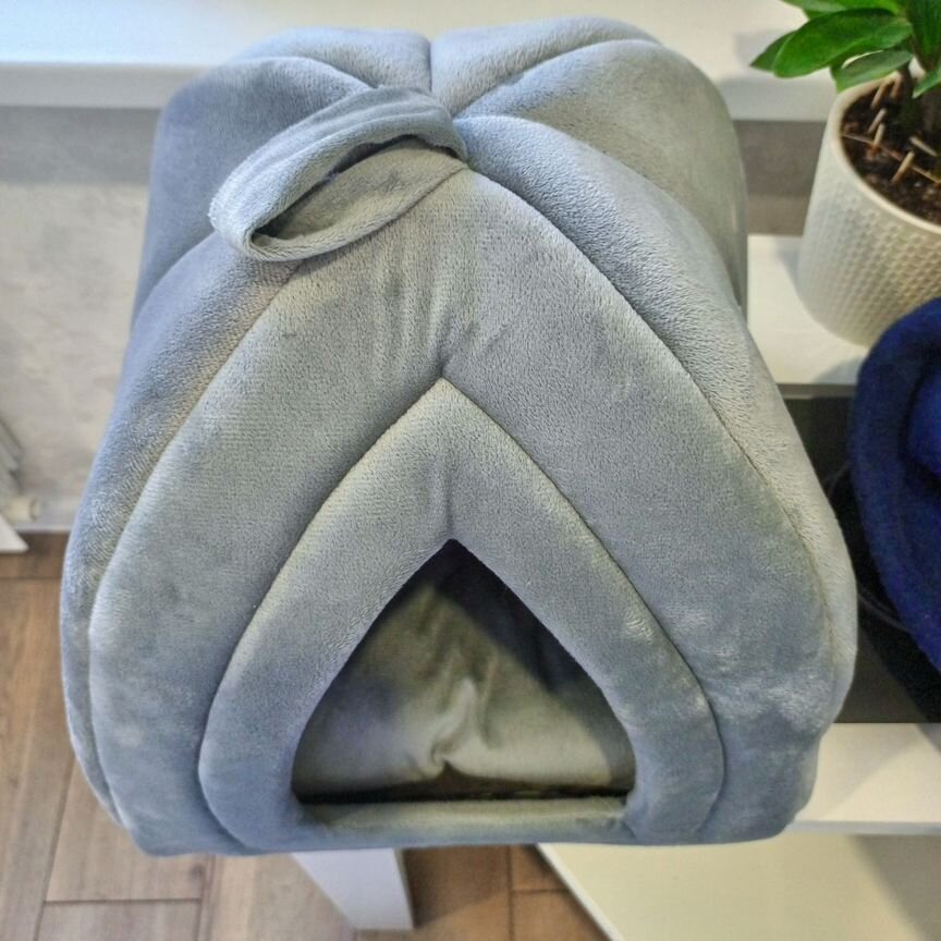 Лежанка для собак и кошек