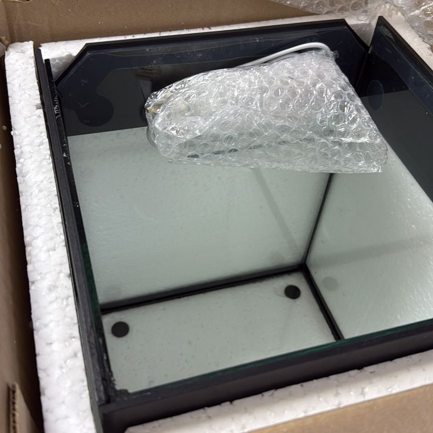 Аквариум AquaTerra 20л Куб с крышкой и освещением