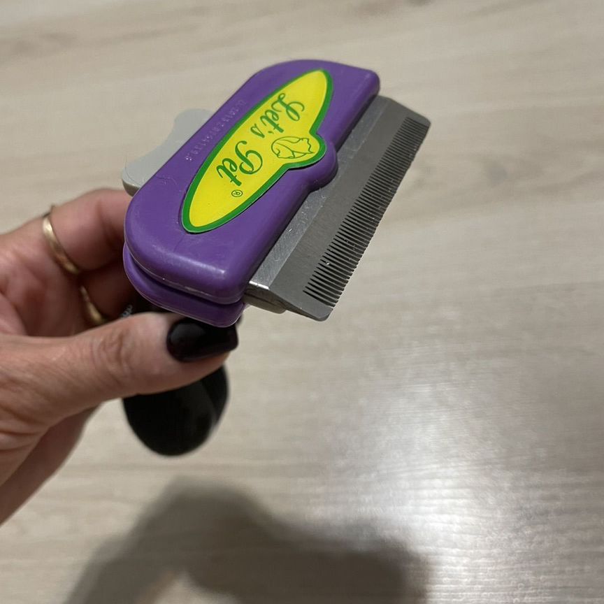 Чесалка для кошек и мелких пород собак