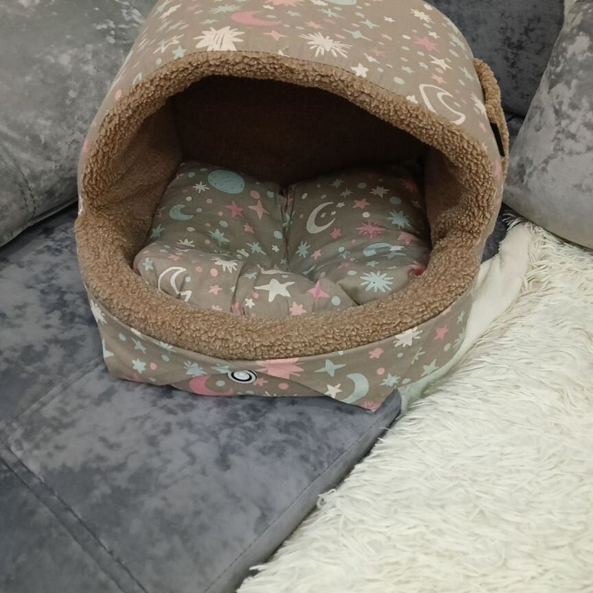 Домик для мелких собак и кошек