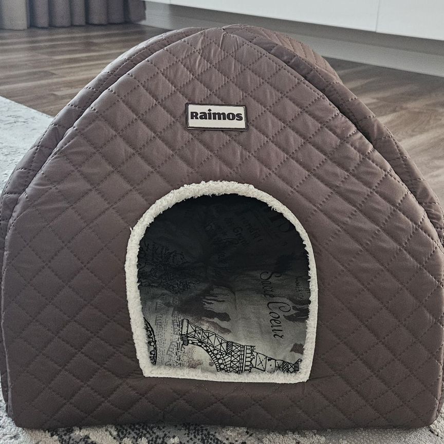 Домик -лежанка для собак и кошек