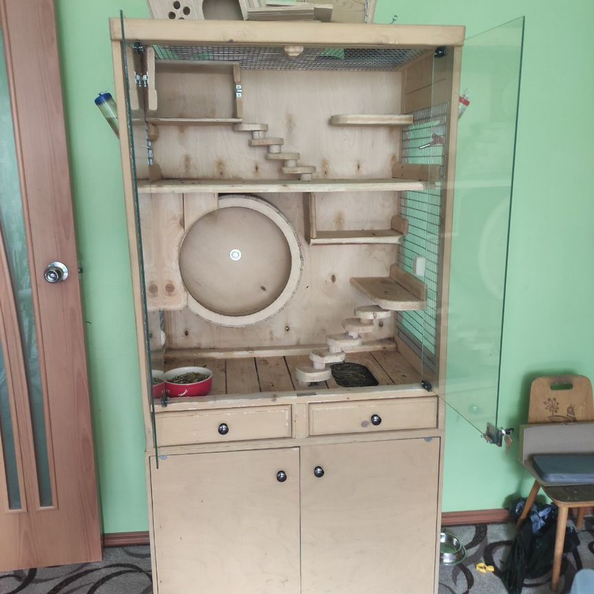 Витрина для шиншилл