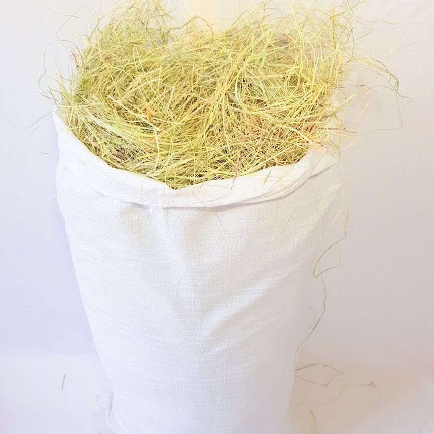 Солома в мешках