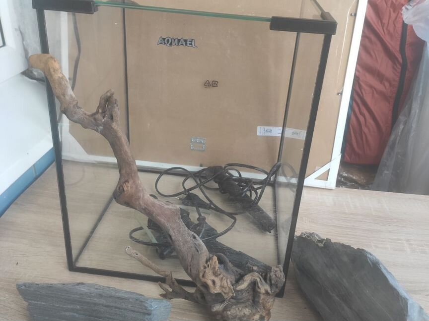 Аквариум aquael 25л + помпа, лампа, нагреватель