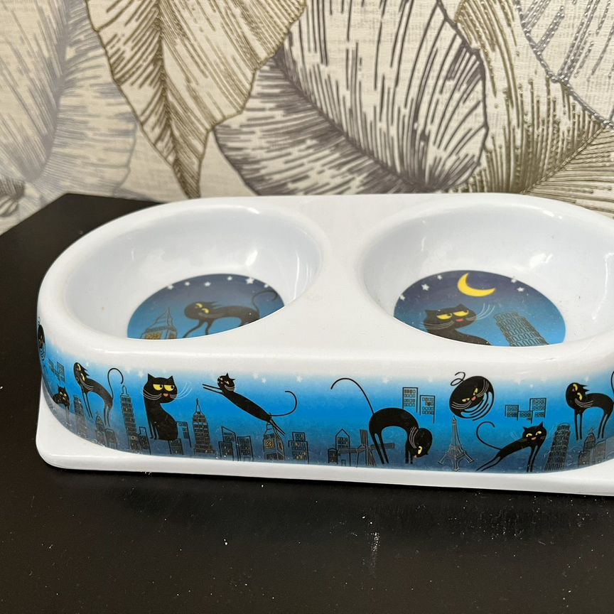 Миска для кота