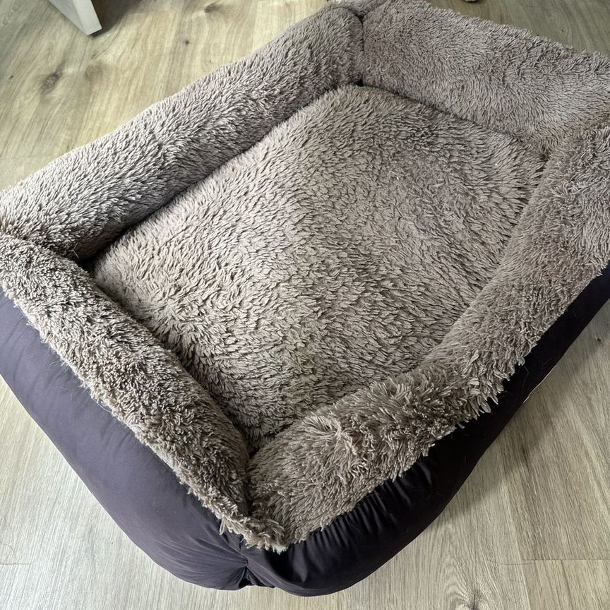 Лежанка для собак бу