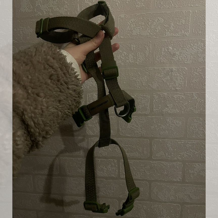 Шлейка для собаки (M)