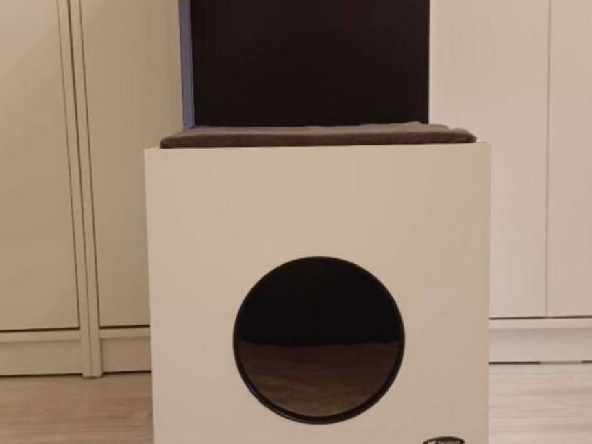 Бронь Домик для кошек Ferplast Diablo, 40х40х80 см