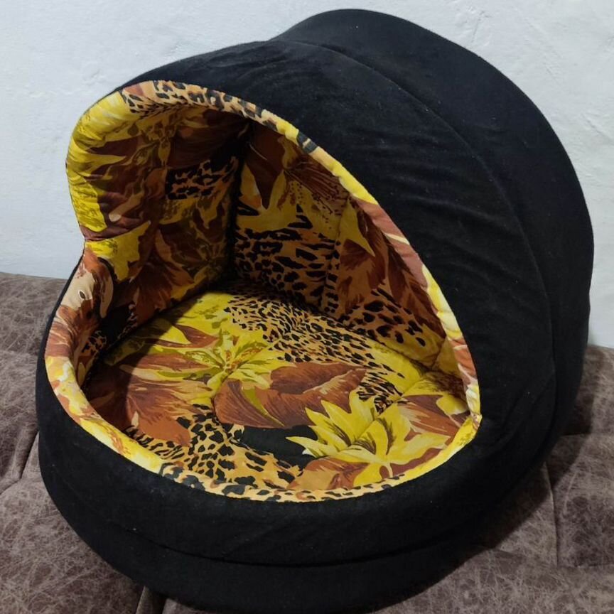 Домик для кошки или маленькой собачки