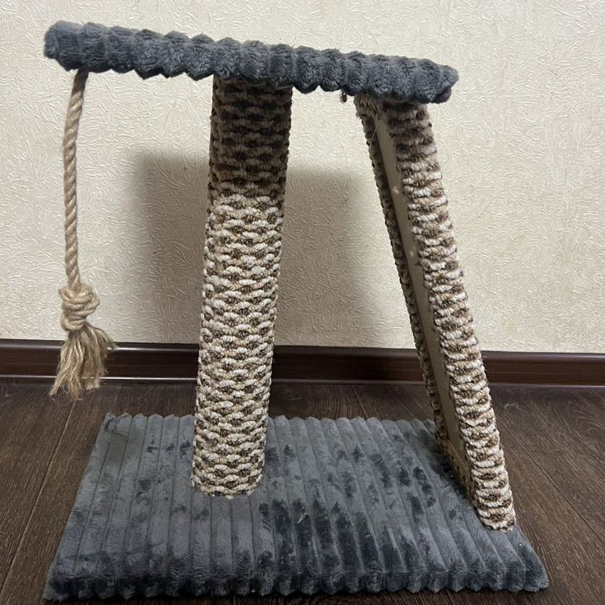 Когтеточка домик для кошки новая