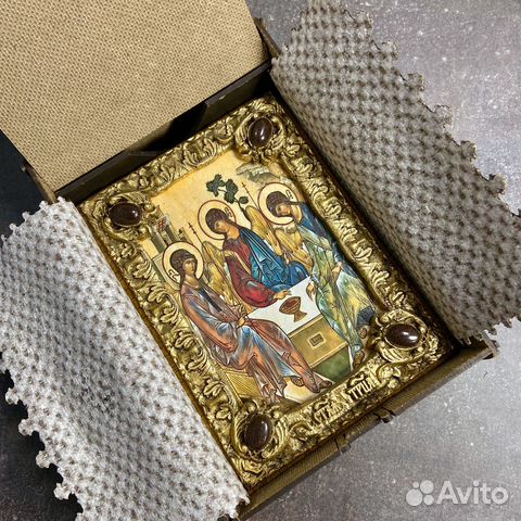 Подарочная Икона Пресвятой Троицы купить в Москве | Хобби и отдых | Авито