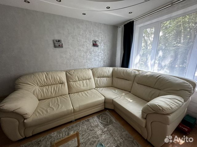 Угловой диван кожаный , ширина 230, глубина 187, высота 100 , б/у ...