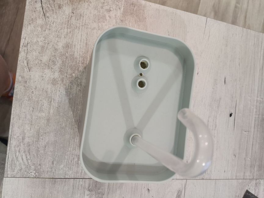 Фонтанчик для кошек