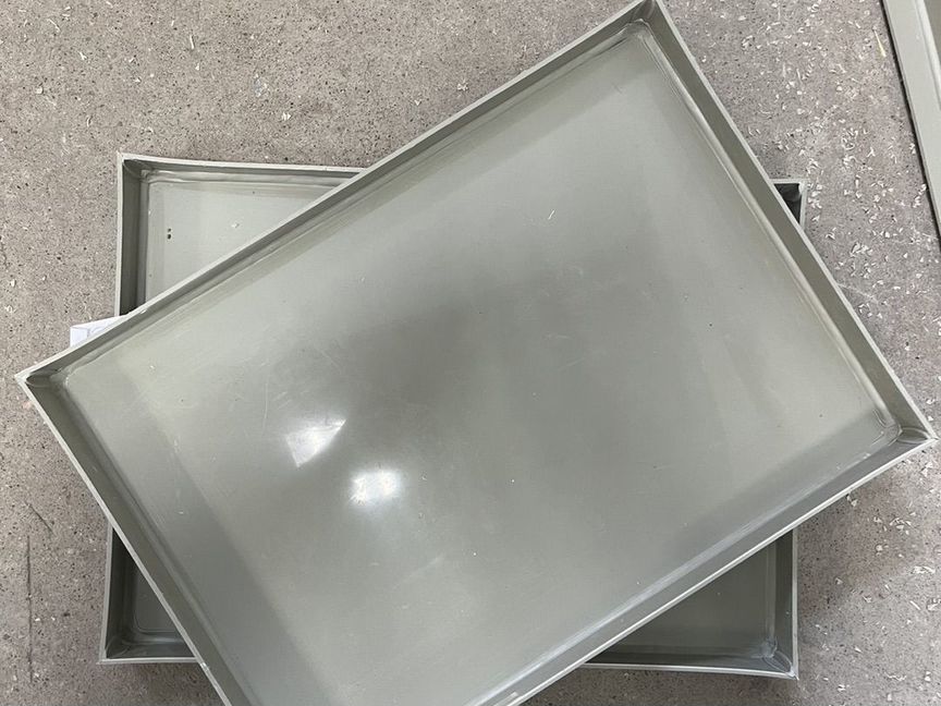 Поддон (лоток) из пластика