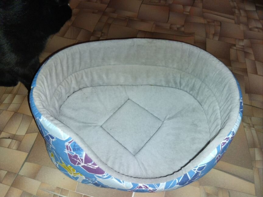 Лежанка для кошек бу