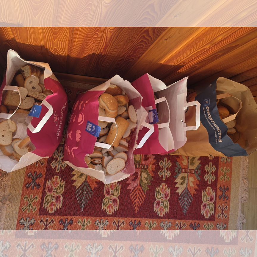 Сухой хлеб для корма