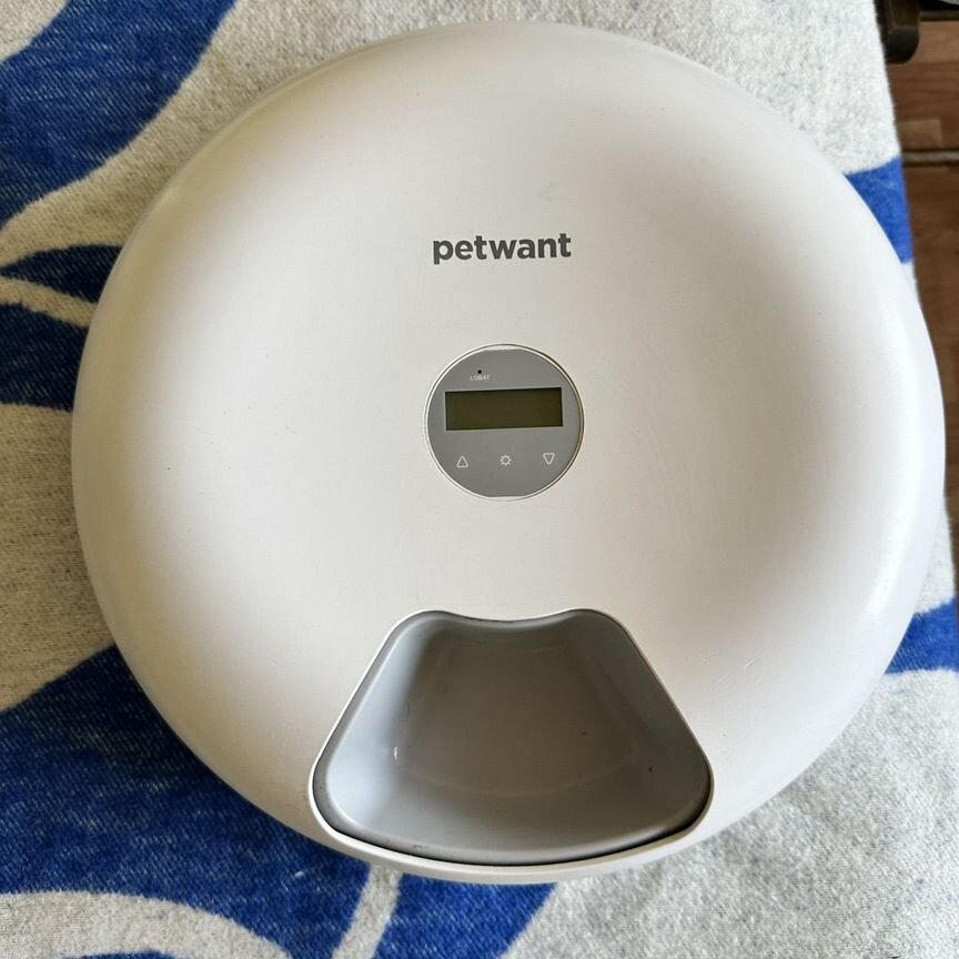 Автоматическая кормушка Petwant
