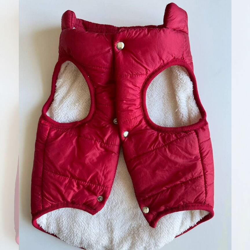 Жилетка для собак. красная для средних пород