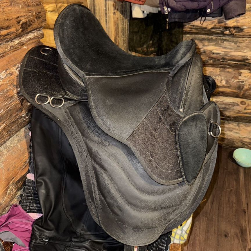 Безленчиковое седло для лошади barefoot