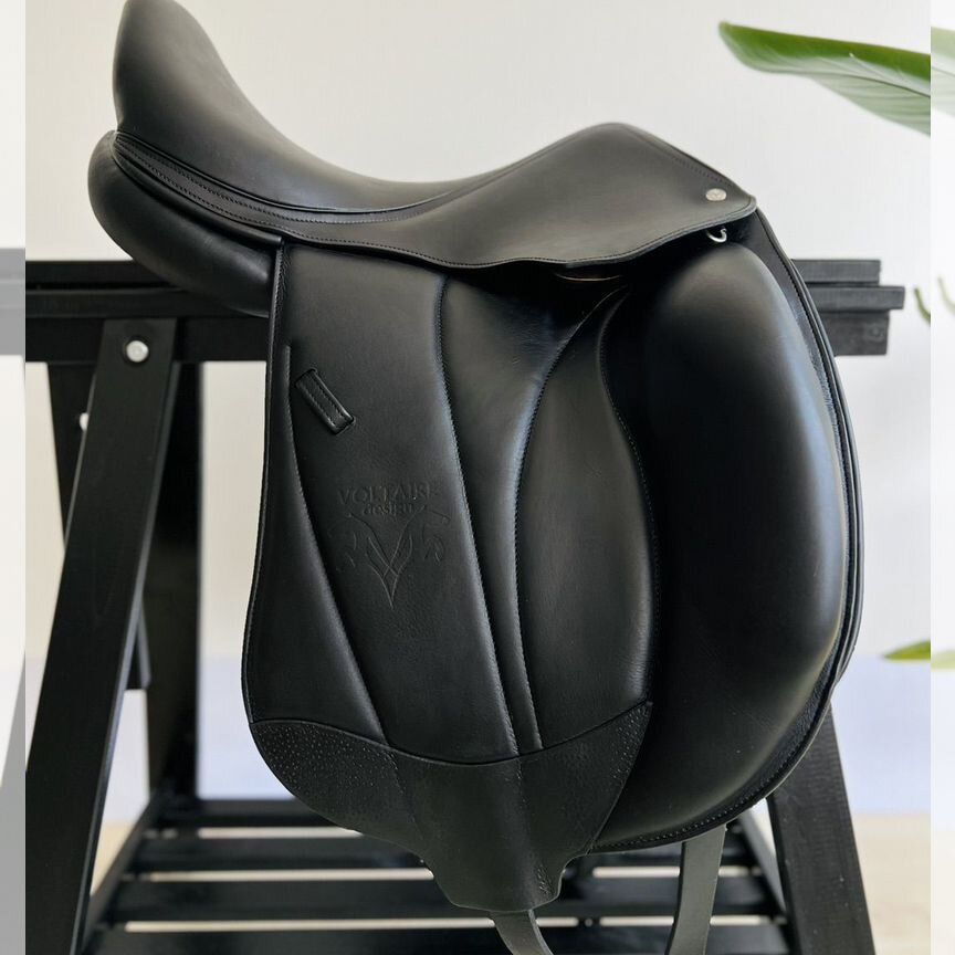 Выездковое седло Voiltaire Design Adelaide