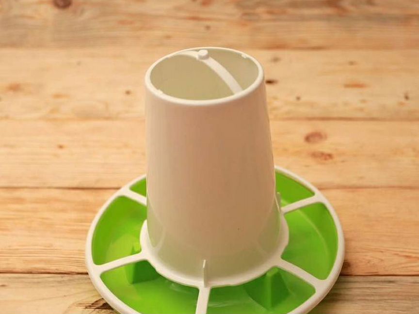 Кормушка для птиц бункерная 1 кг широкие ячейки