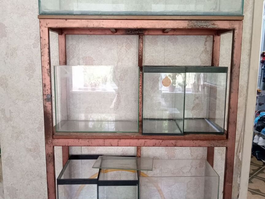 Аквариумная стойка