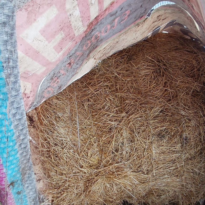 Солома в рулонах