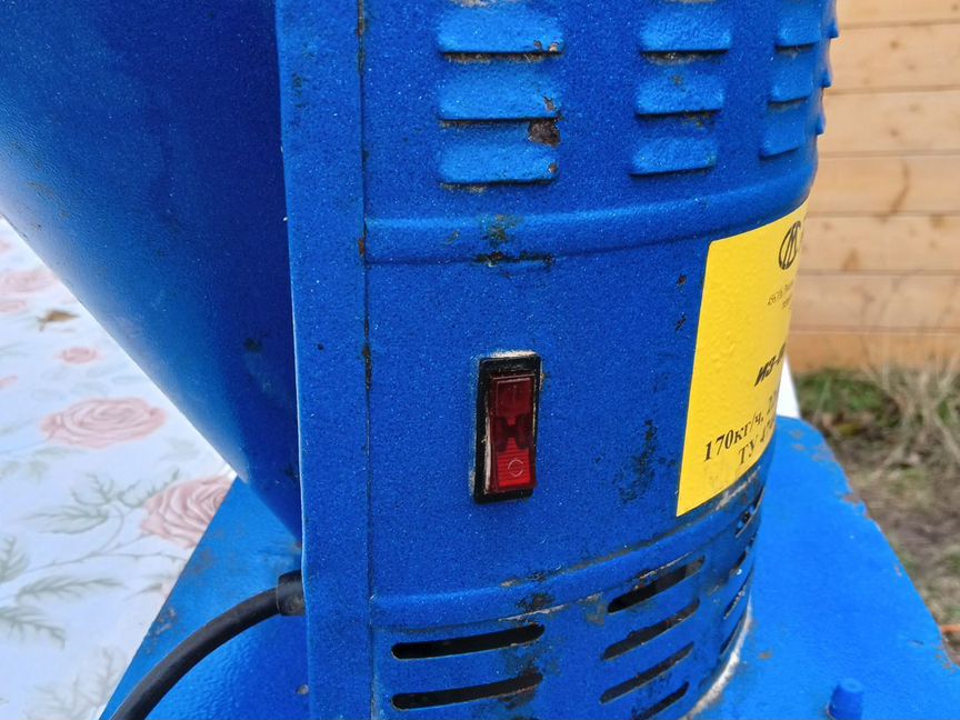 Мельница для зерна