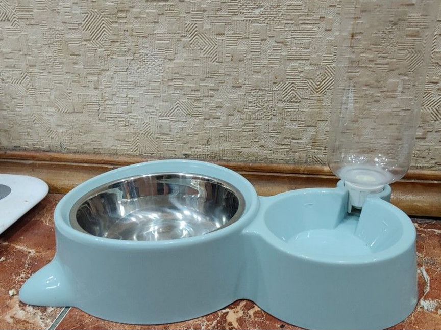 Миска для кота с поилкой