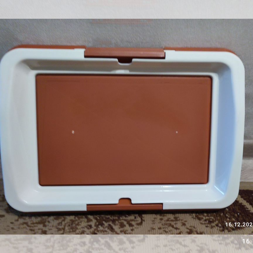 Лоток для собак под пеленку